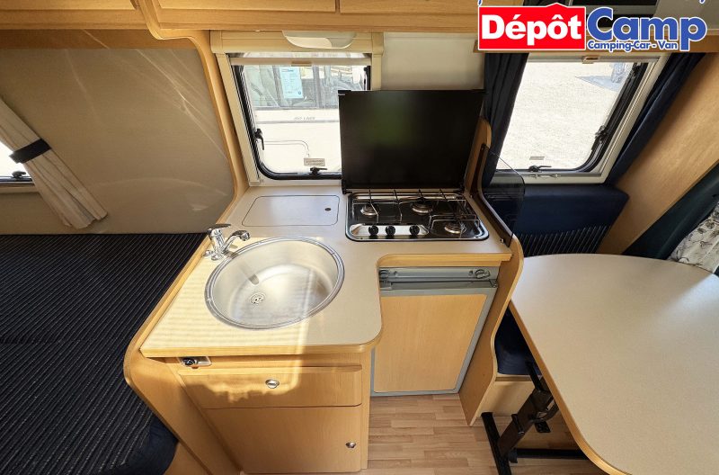 Camping-car profilé RAPIDO LE RANDONNEUR 7099C – Dépôt Camp